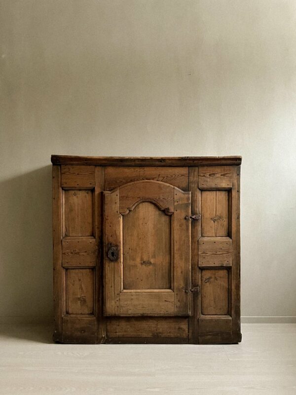 A Primitive Cupboard, Wabi Sabi, Scandinavia, c. 1800s. - Bruksmann